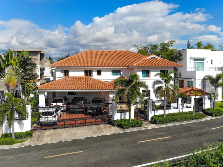 Casa Lujosa En Santo Domingo - Santo Domingo