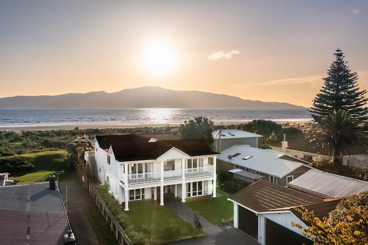 Kāpiti Sands Beachfront For 5 - 帕拉帕拉烏穆