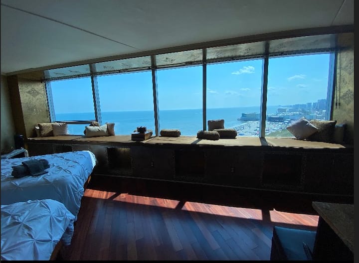 Amazing! Ocean Front Studio - Atlantic City, NJ