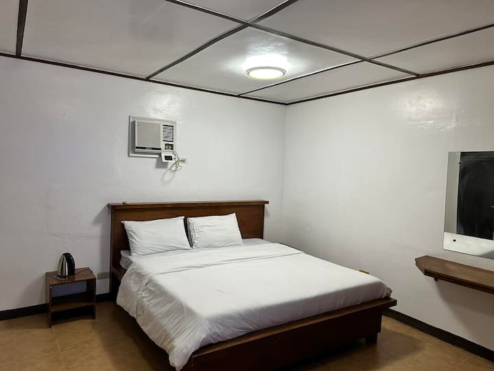 Charming Bungalow Cottage (Room Pisces) - Puerto Galera