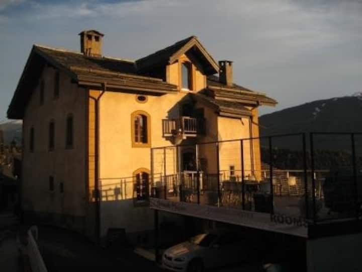 Hôtel Restaurant Spa Chambre Confort - 夕昂