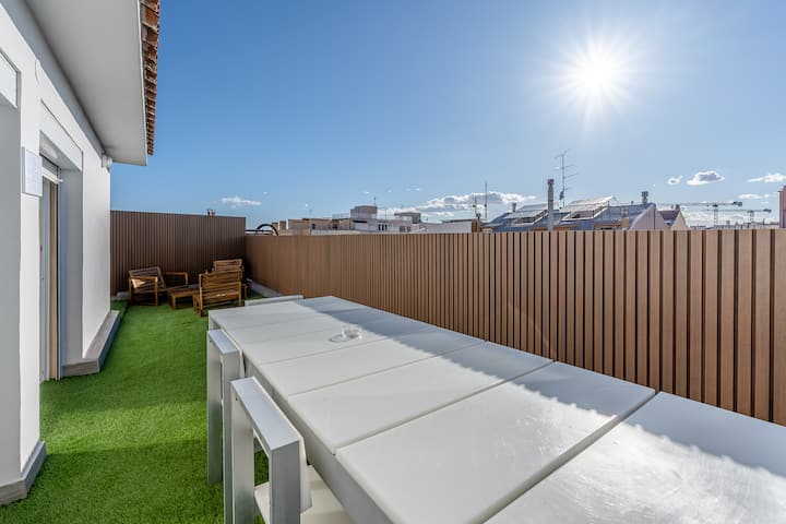 Exclusive Penthouse With 2 Terraces And 2 Bedrooms - Barcelona