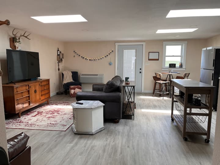 Farmhouse And Barn Loft Space - El Paso, IL