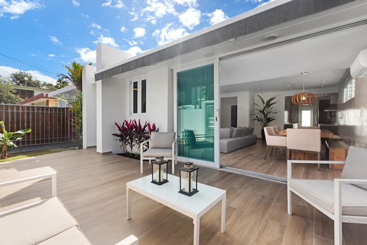 Spacious & Cosy Gem~walk To Beach & Rest ~ Pkgs - San Juan