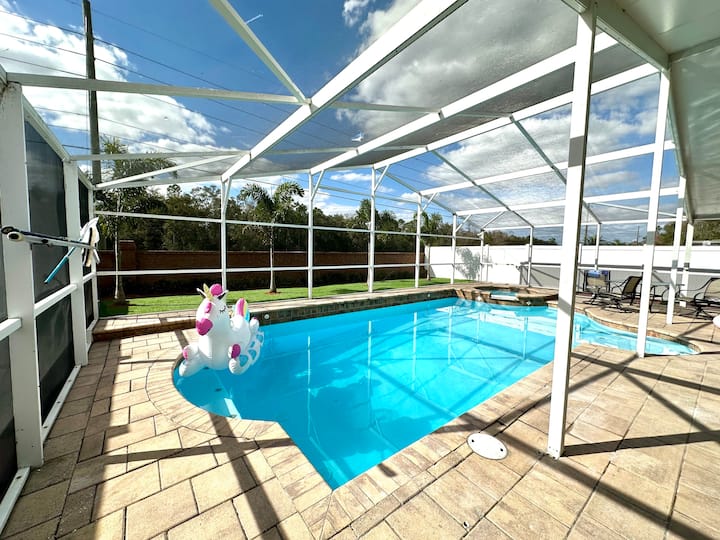 Comfy Home Near Theme Parks - Kissimmee, FL
