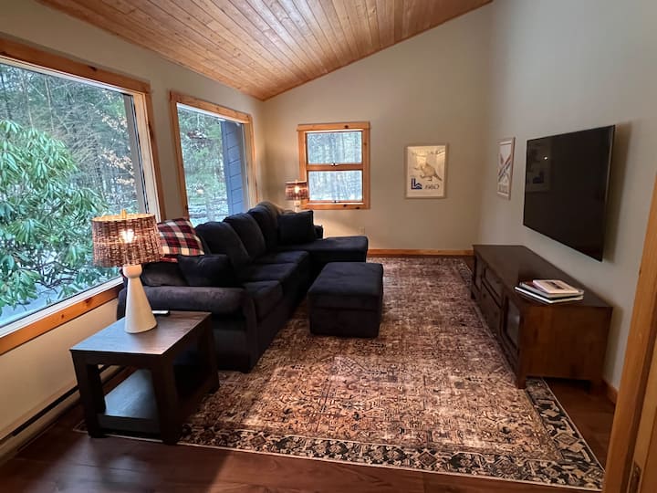 Serene Lake Placid Hideaway - Lake Placid, NY