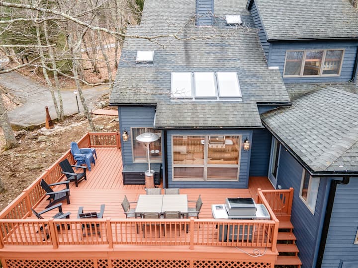 Hot Tub Valley View Pool Tennis Golf Dogs Ok 50"tv - Wintergreen, VA