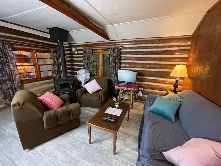 Balsam Lake: 2-bedroom Cottage #8 - Fenelon Falls