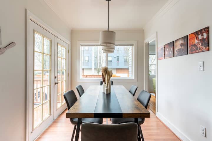 Spacious, Great Location, Near Uw! - Seattle, WA