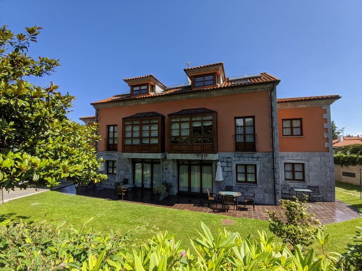 Apartamento Con Terraza Y Piscina Para 4 Personas - Llanes