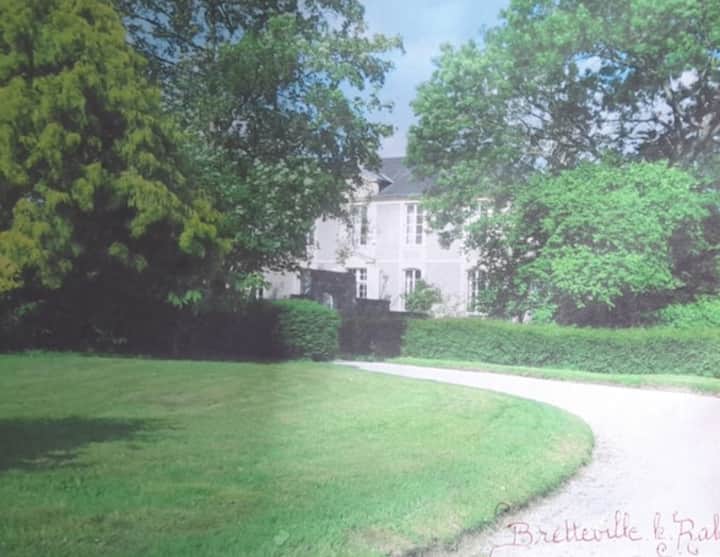 Manoir Normand Du 17è S. Avec Piscine Chauffée - Falaise