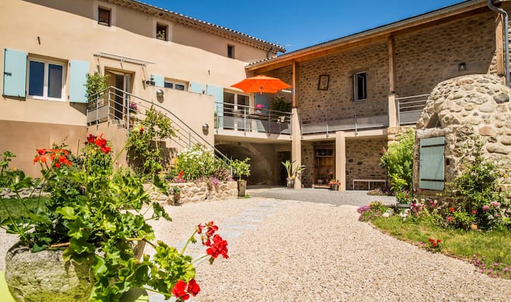 Le Puits De Sophie - Maison Spacieuse En Ardèche - Aubenas