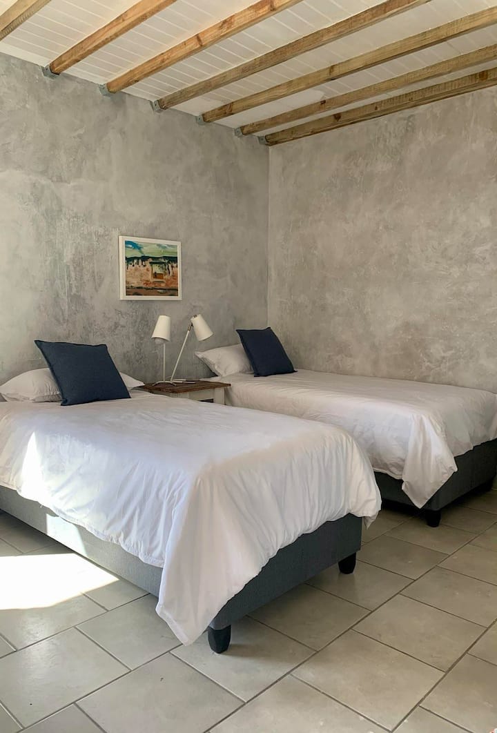 Private Ensuite Room With Twin Beds In Guest House - Jeffreys Bay