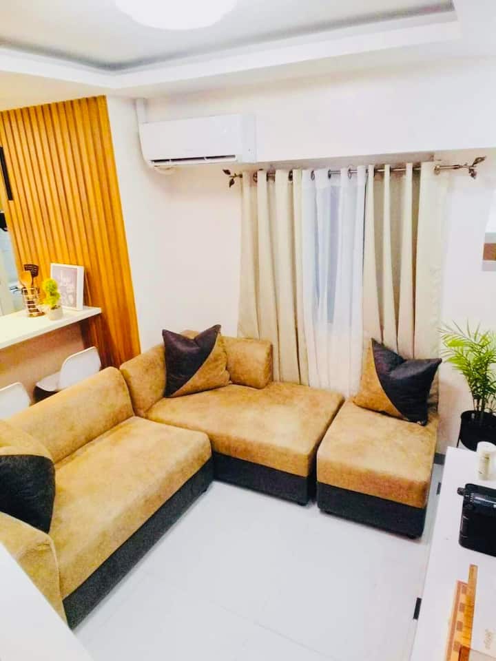 Spacious 2br Apt Linked To Mrt Station Near Gma 7 - Quezon City