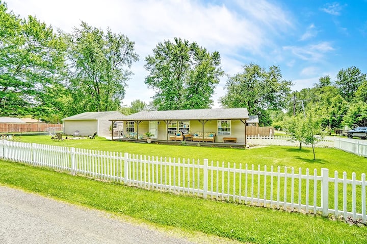 Leisure At The Lake - Lakeview, OH