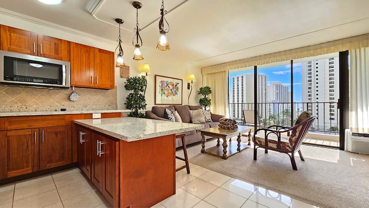 Wb 1010 - T2, 2 Queens & Sofabed +Free Parking - Honolulu, HI