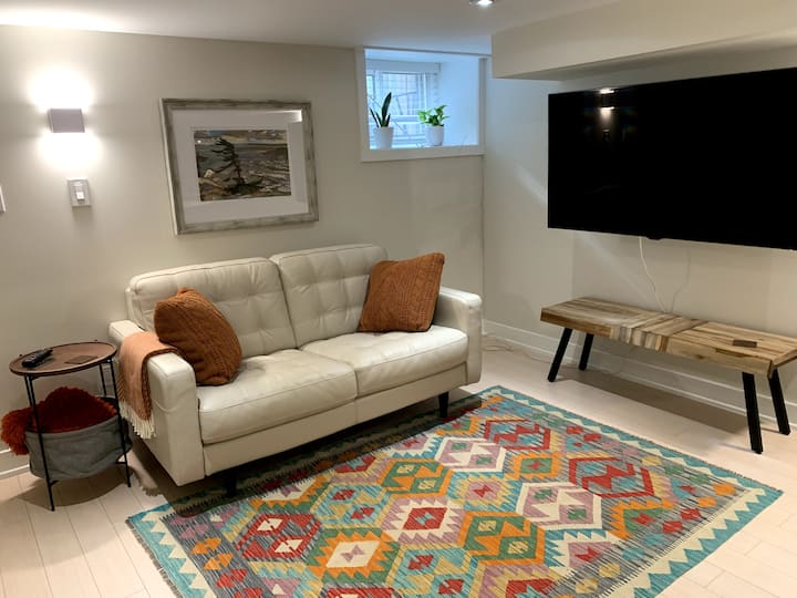 Roncesvalles Retreat - Toronto