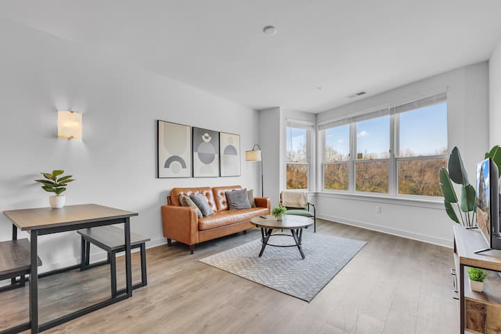 River View Oasis On Monon Trail 1br / Free Parking - The Waterpark, Carmel