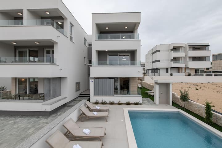 Apartments Mareb For 12-pool, Nearby Beach - Caska