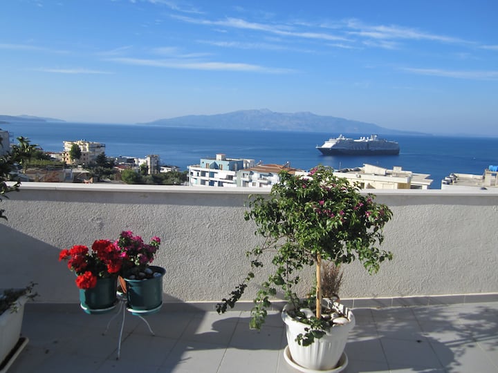 Stor Penthouse Leilighet - Saranda