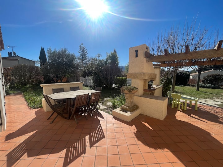 Villa Avec Piscine Proche D'aix En Provence - Trets