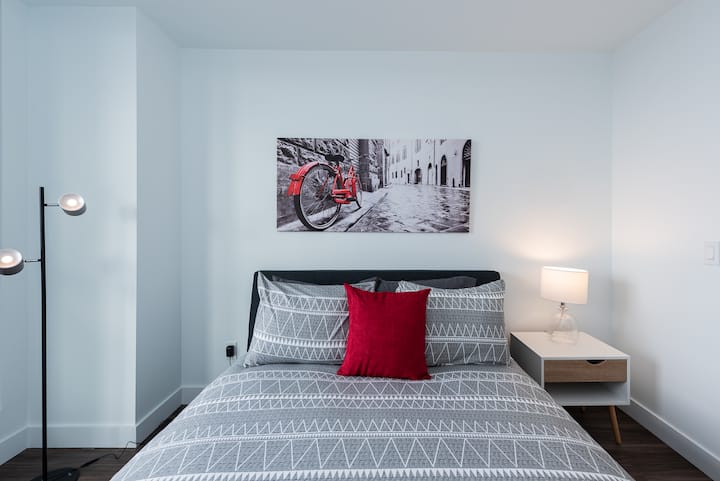 Corporate 2br | Modern Comfort | Central Montreal - Montreal