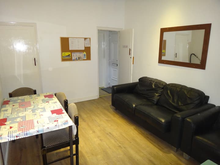 Guest Room For 2, Double Bed, S2 - イギリス シェフィールド