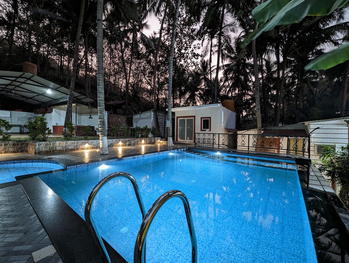Chambre confortable avec piscine - Guest house à louer à Issorcim, Goa ...