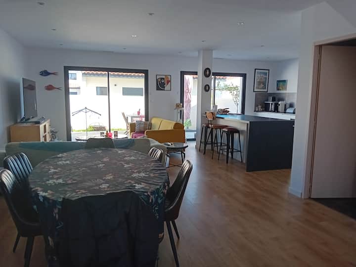 Villa à Dix Minutes De La Mer. - Perpignan