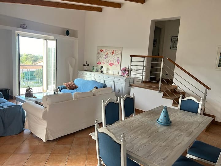 Traversa 8, Aeroporto Vicino Il Mare - Terrasini