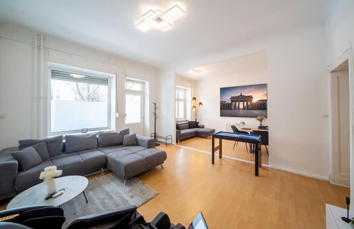 Massagesessel, Billardtisch, King-sized Bed - Berlín