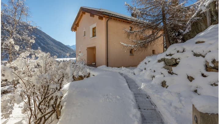 Ein Gemütliches Haus. - Saint Moritz