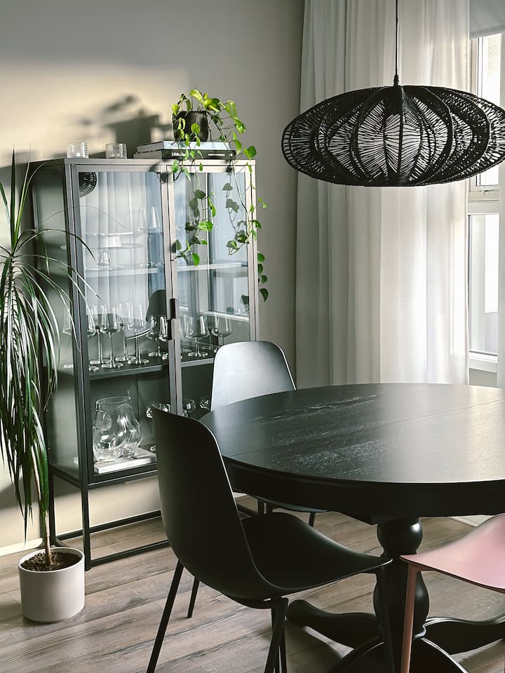 Modern Apartment Nearby The City Center - Reykjavík