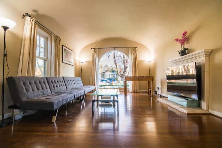 The Rose Garden Retreat Iii

(Near Valleyfair) - San Jose, CA