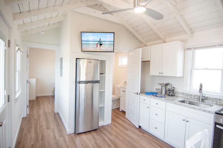 Cottage 10 On Beach Point - Cape Cod, MA