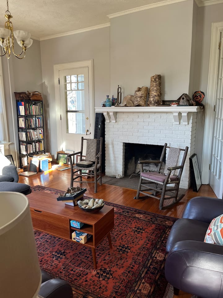 The Green Room At The Totten House - Saratoga Springs, NY