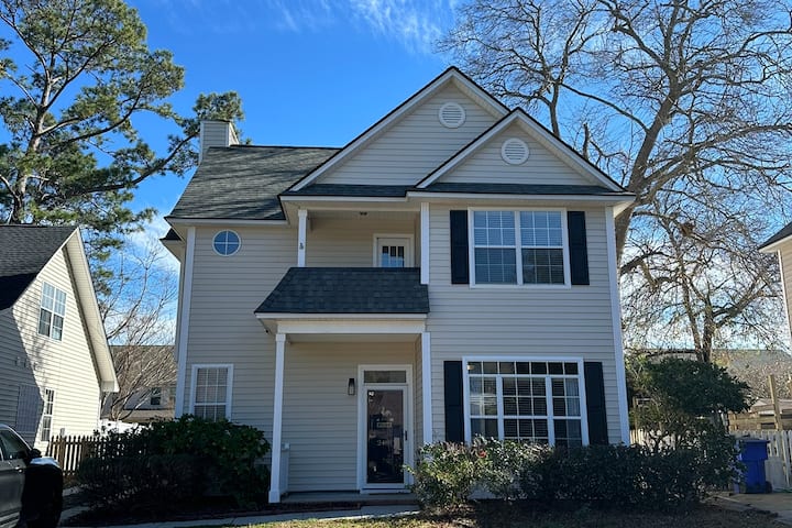 A Mount Pleasant Family Home - Mount Pleasant, SC