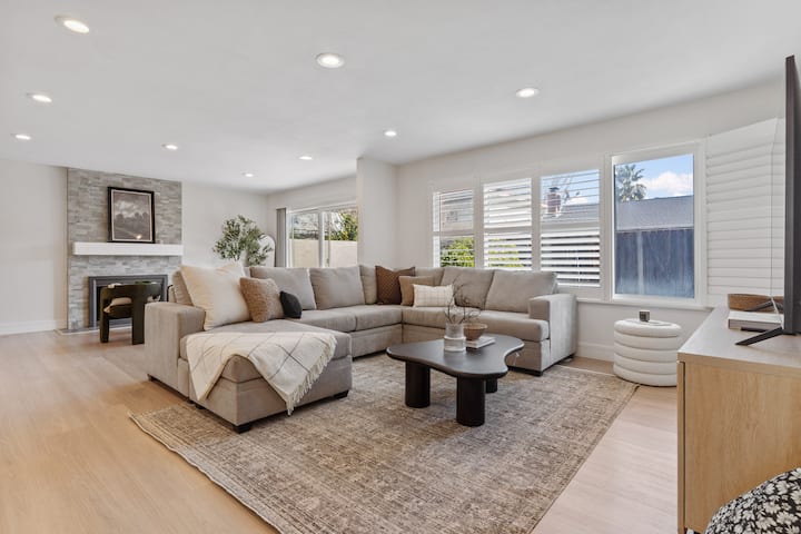 Private Oasis With Pool And Fire Pit - San Jose, CA