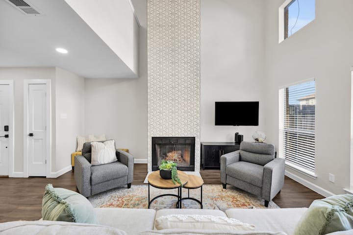 Charming Townhome In Grapevine - Grapevine, TX