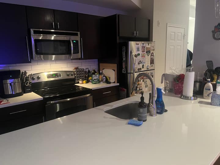 Beautiful Condo In Dc With Private Bathroom/bidet - Washington, DC