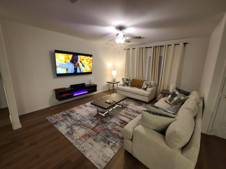 Private Room In Kyle/austin - Adored - Kyle, TX