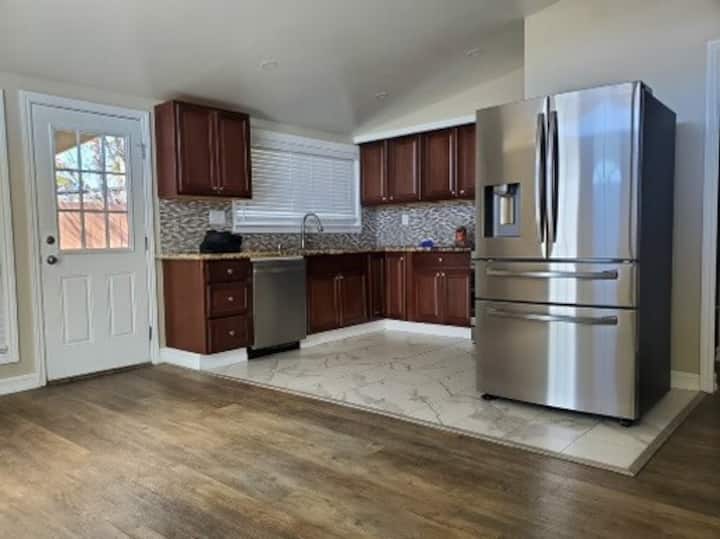 Guest Home In Hayward - Union City, CA