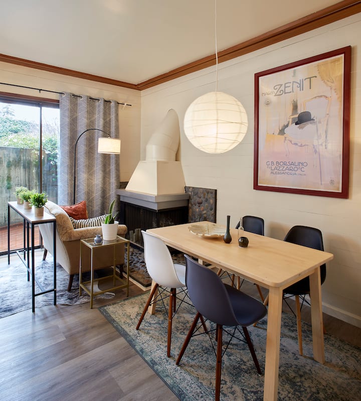 Cozy Elmwood Craftsman Charm By Uc Berkeley - Berkeley, CA