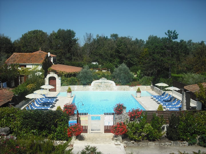 Lacroixfleuriedeslandes 
Gite 5p - Saint-Pierre-d'Oléron