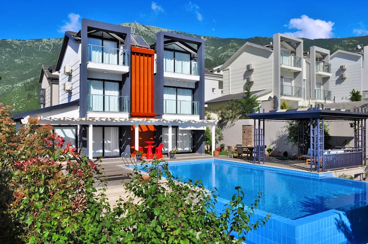4 Yatak Odalı Müstakil Villa - Ölüdeniz