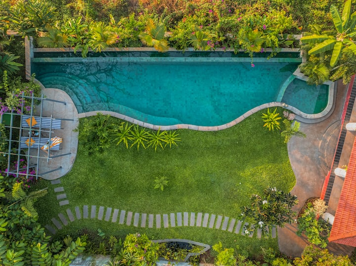 Standalone 5bhk|breakfast|garden|private Pool - India