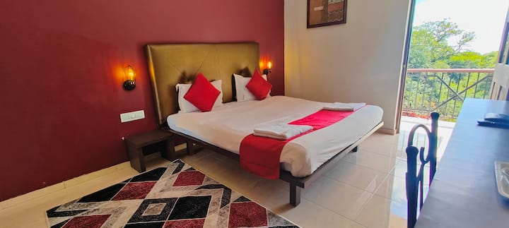 Family Suite Ac Room With View - Mahabaleshwar