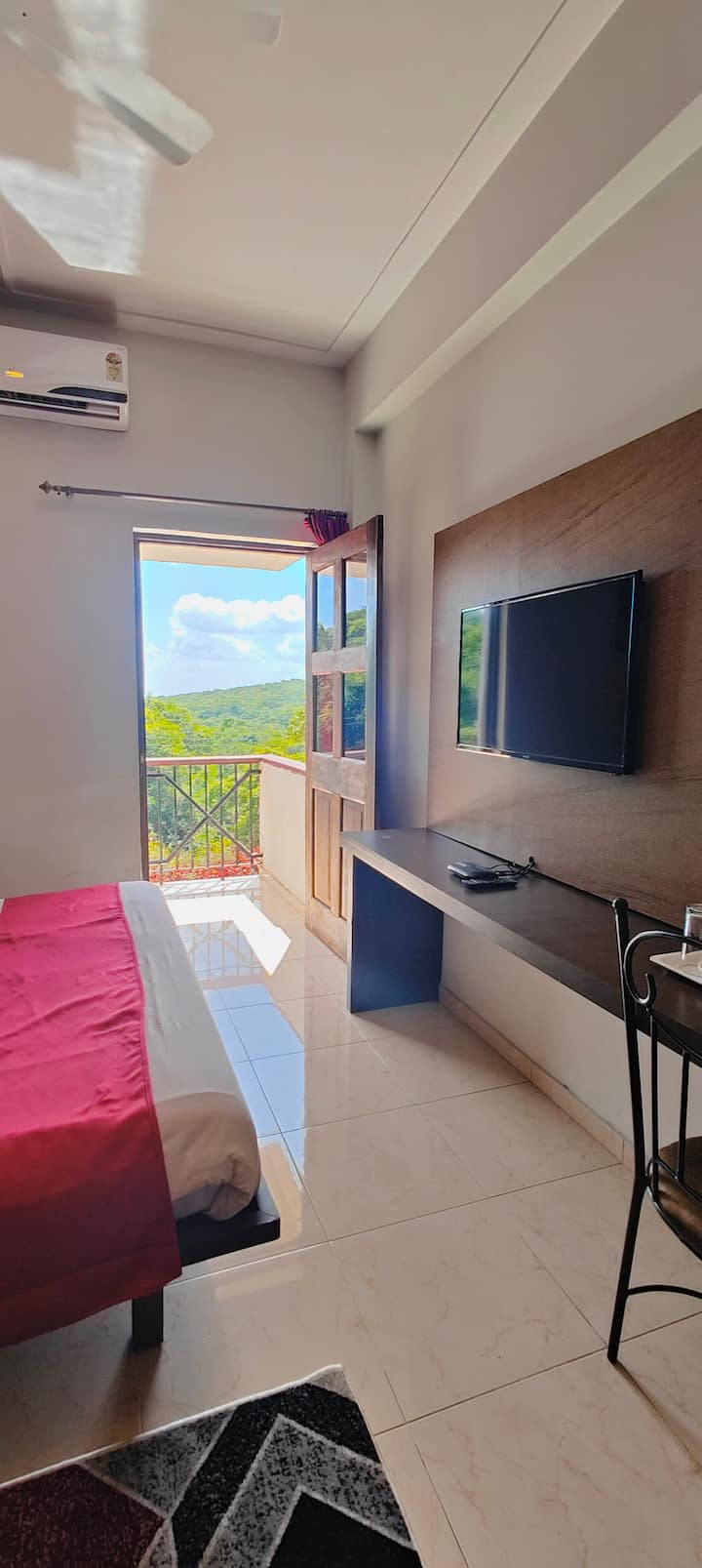 Family Deluxe A/c Room With Hotel View - Mahabaleshwar