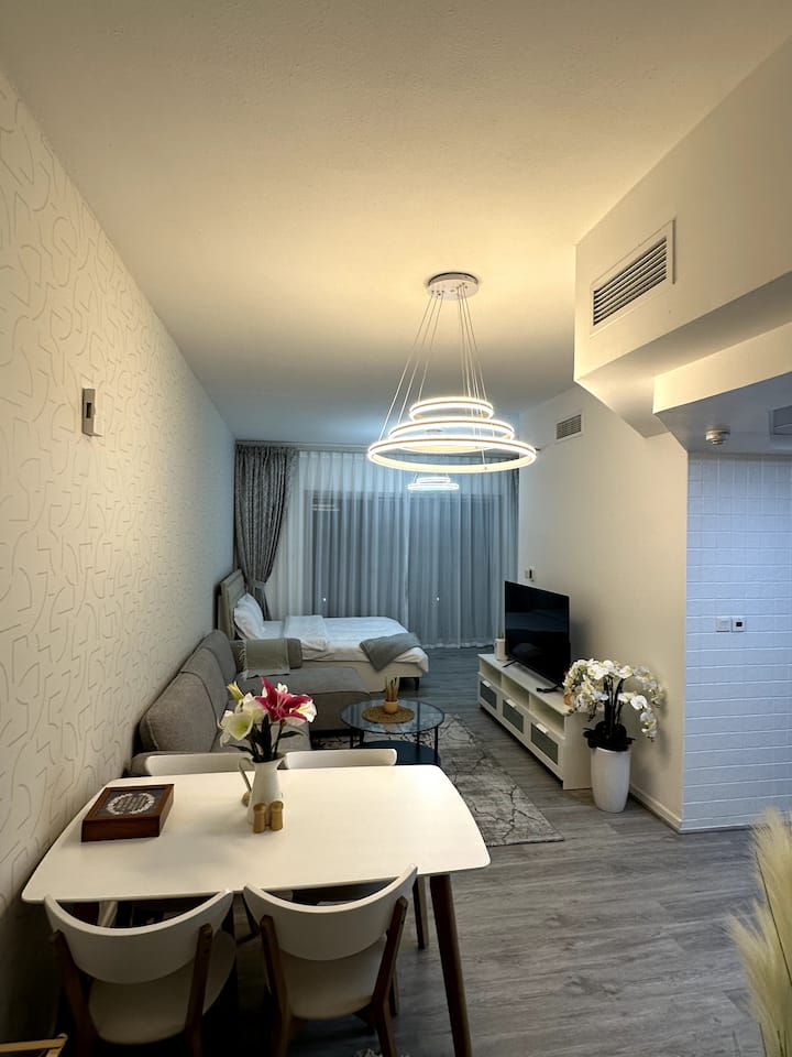 Dubai Marina - Huge Luxury Studio Apartment - Dubai Marina