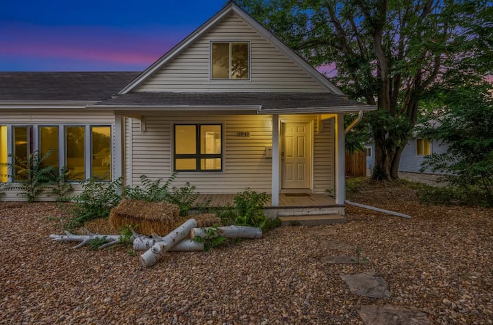 Pet-friendly Loveland Charmer - ラブランド, CO